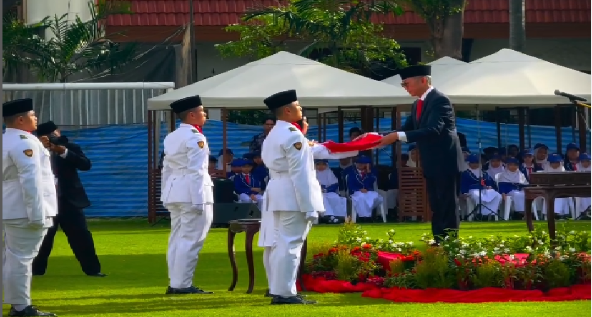 Pengibaran Bendera HUT ke-79 Kemerdekaan Indonesia di KBRI Bangkok ...